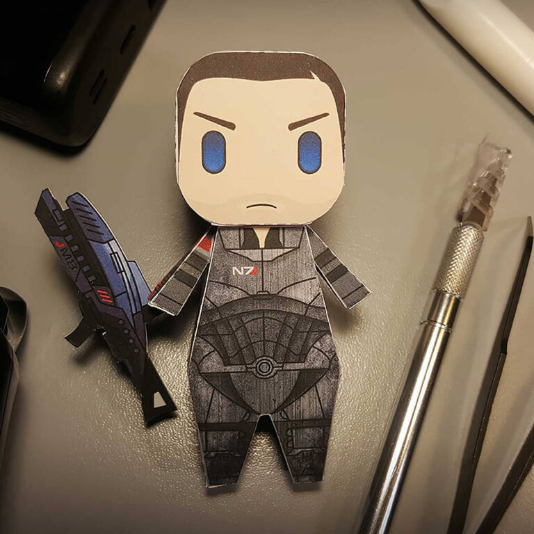 Mô hình giấy Chibi Commander Shepard - Mass Effect - Kit168 Shop mô ...